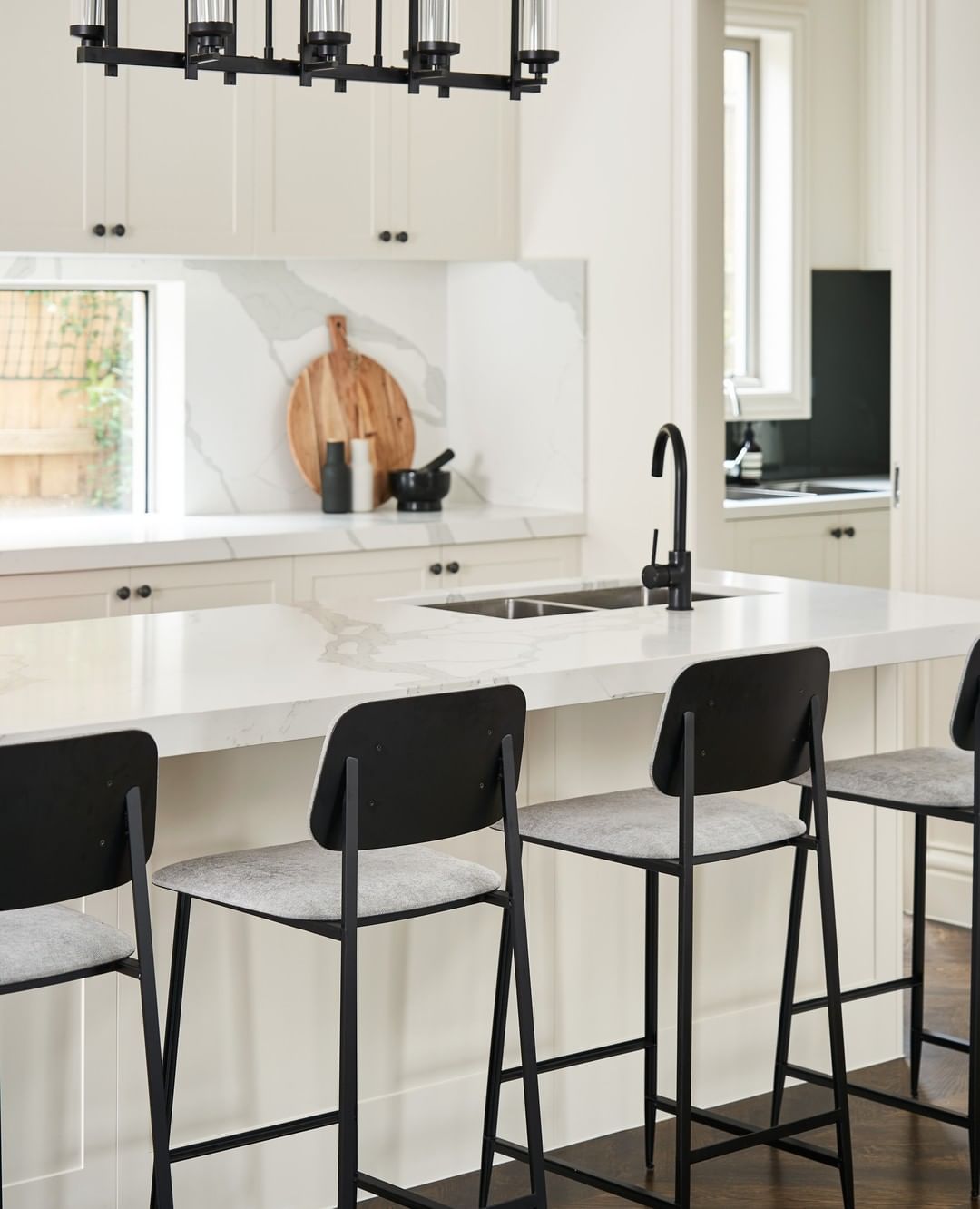 DC counter&bar – Studio Chudes